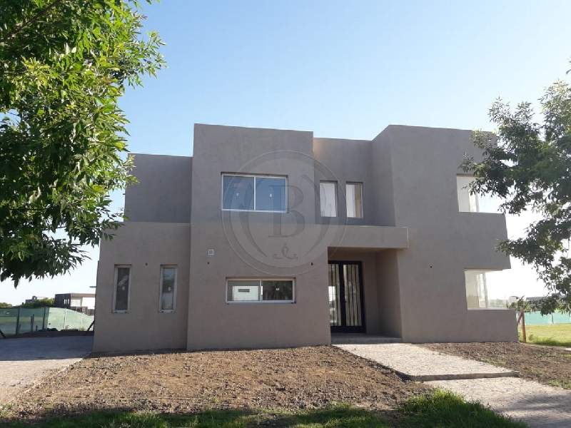 Venta de Casa en El Canton, Escobar | Bustamante Propiedades